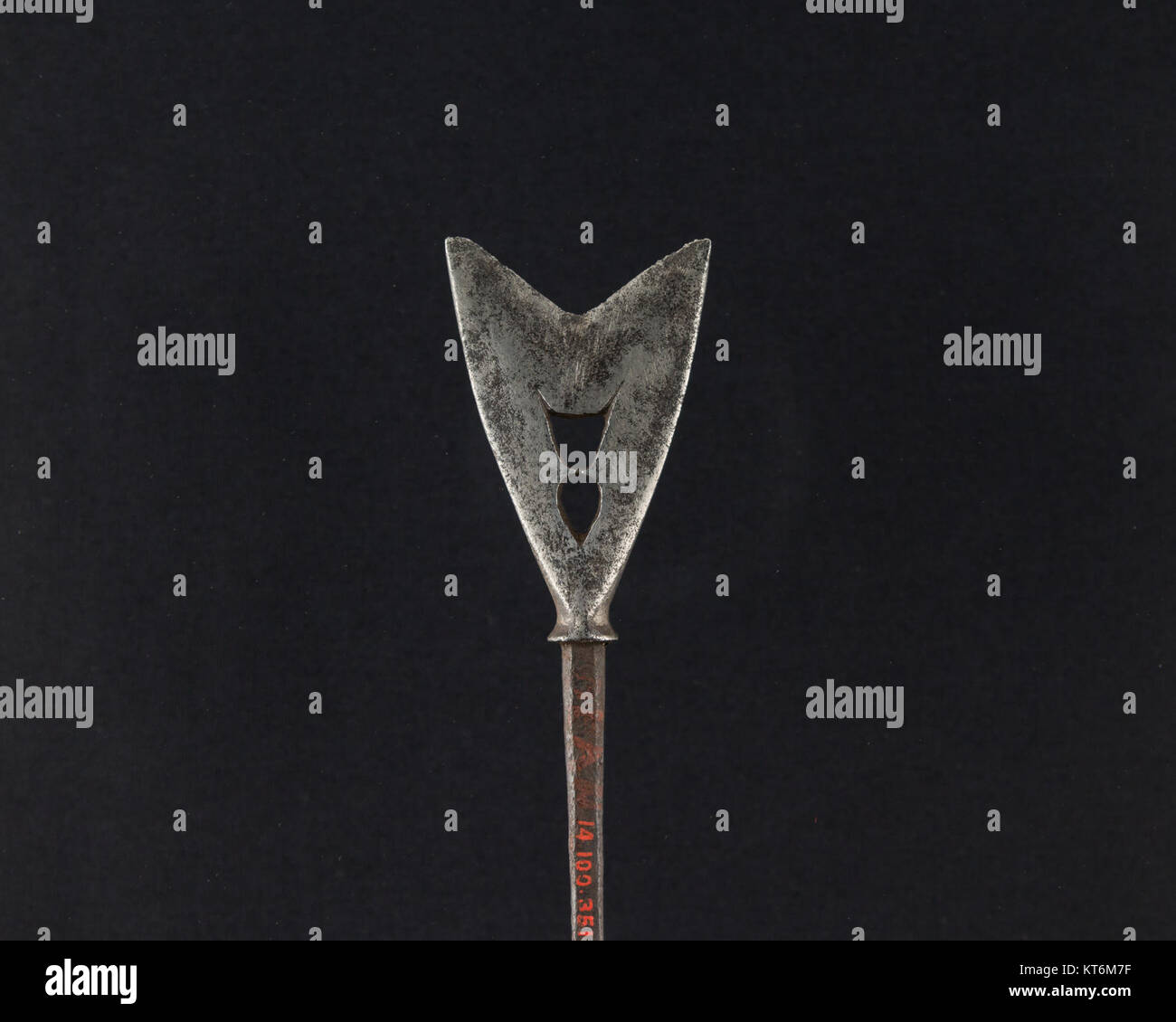 This arrowhead, part of the MET collection, is a historical artifact ...