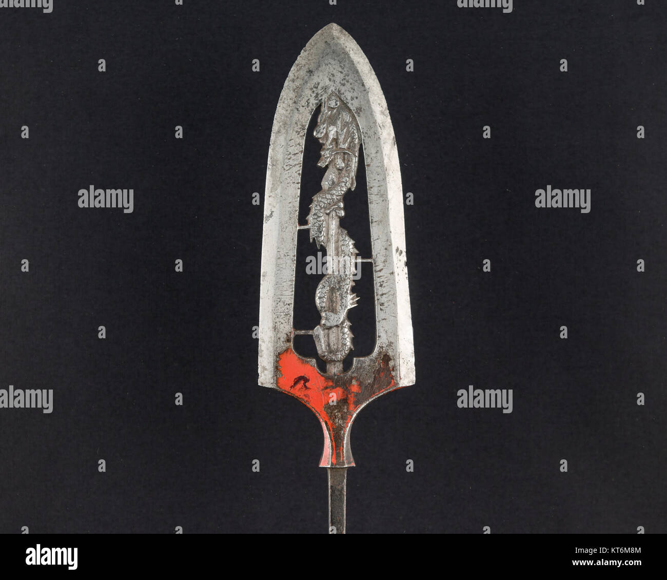 This is an arrowhead identified as YanonC493, cataloged by the ...