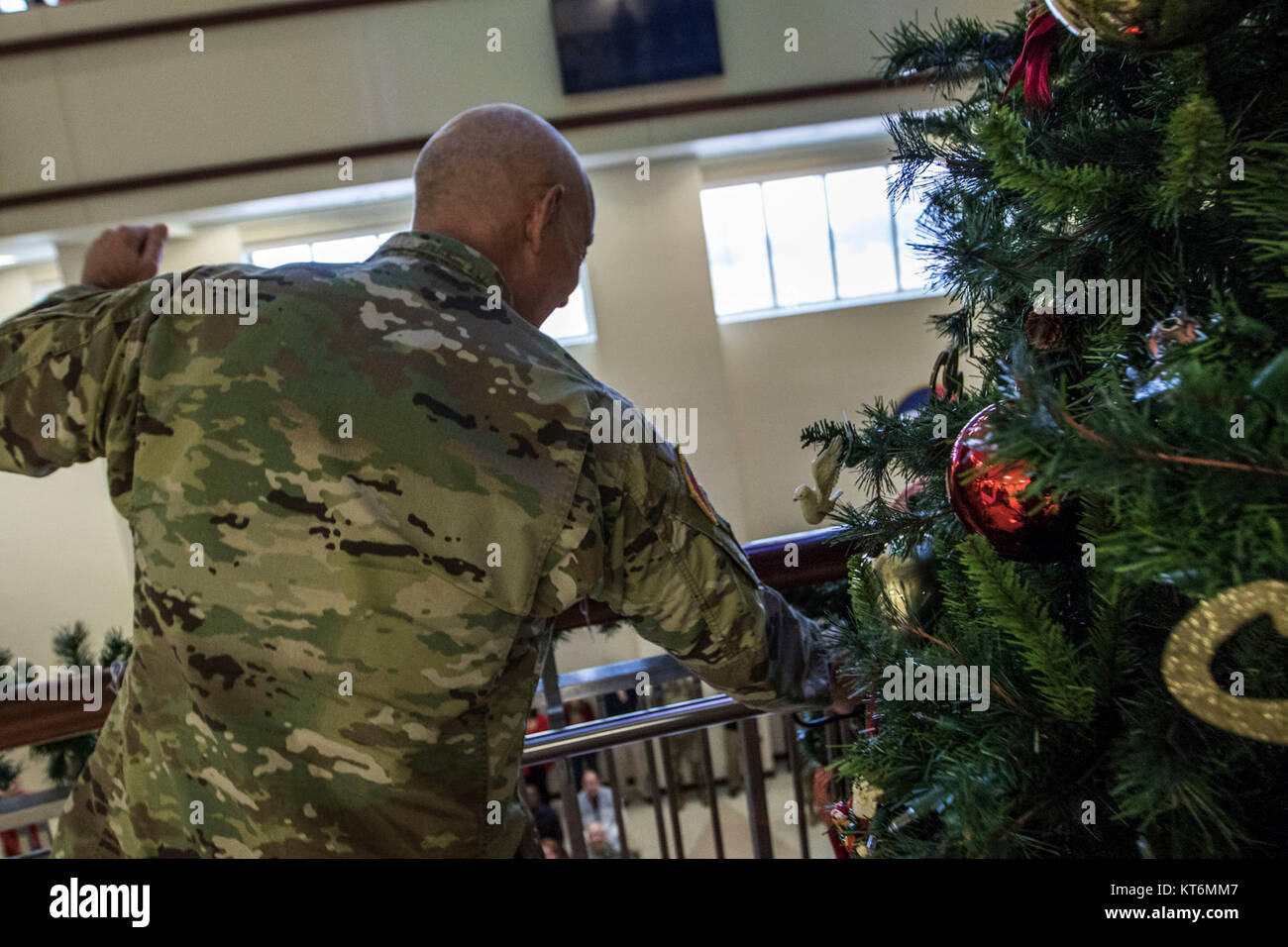 Lt. Gen. Charles D. Luckey, Commanding General, U.S. Army Reserve ...