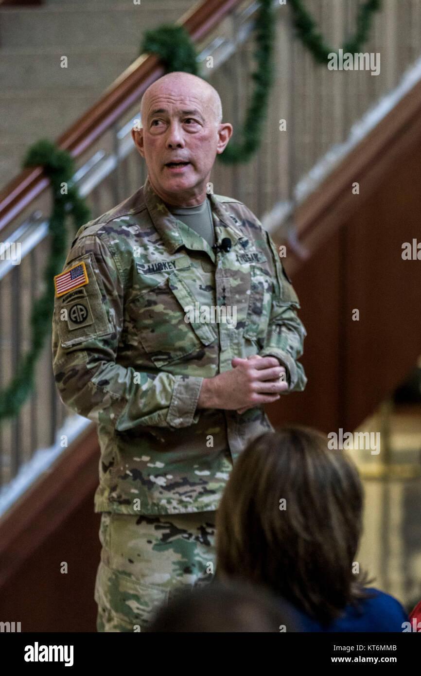 Lt. Gen. Charles D. Luckey, Commanding General, U.S. Army Reserve ...