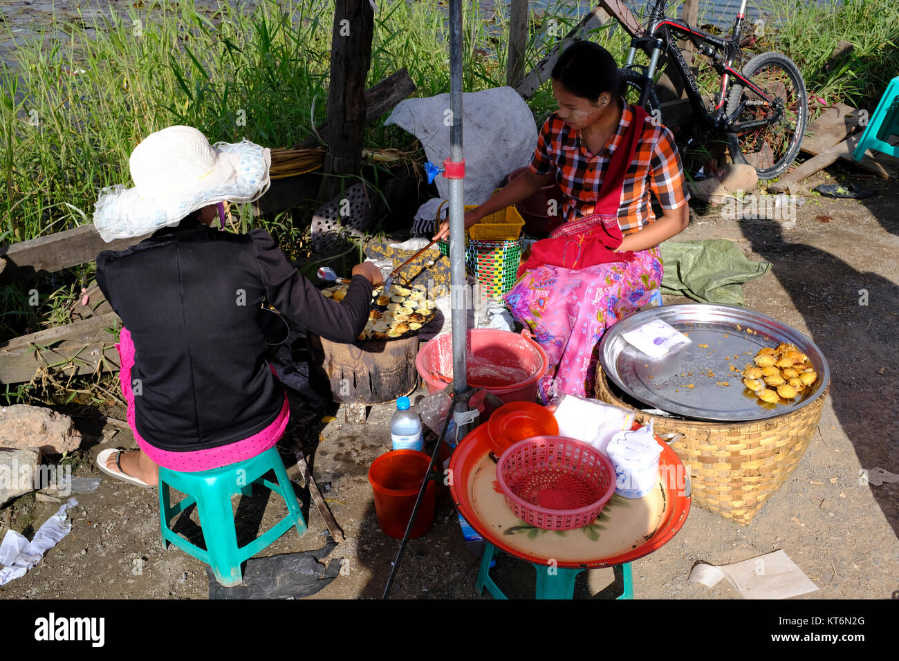 Cooking lake hi-res stock photography and images - Alamy