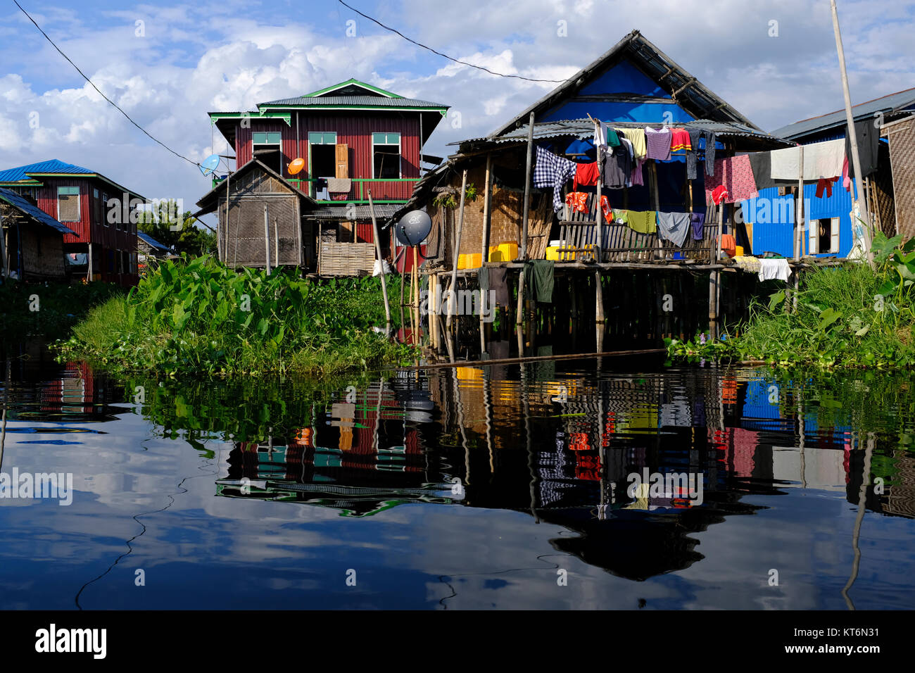 Floating village in Inle Lake, Myanmar Stock Photo - Alamy