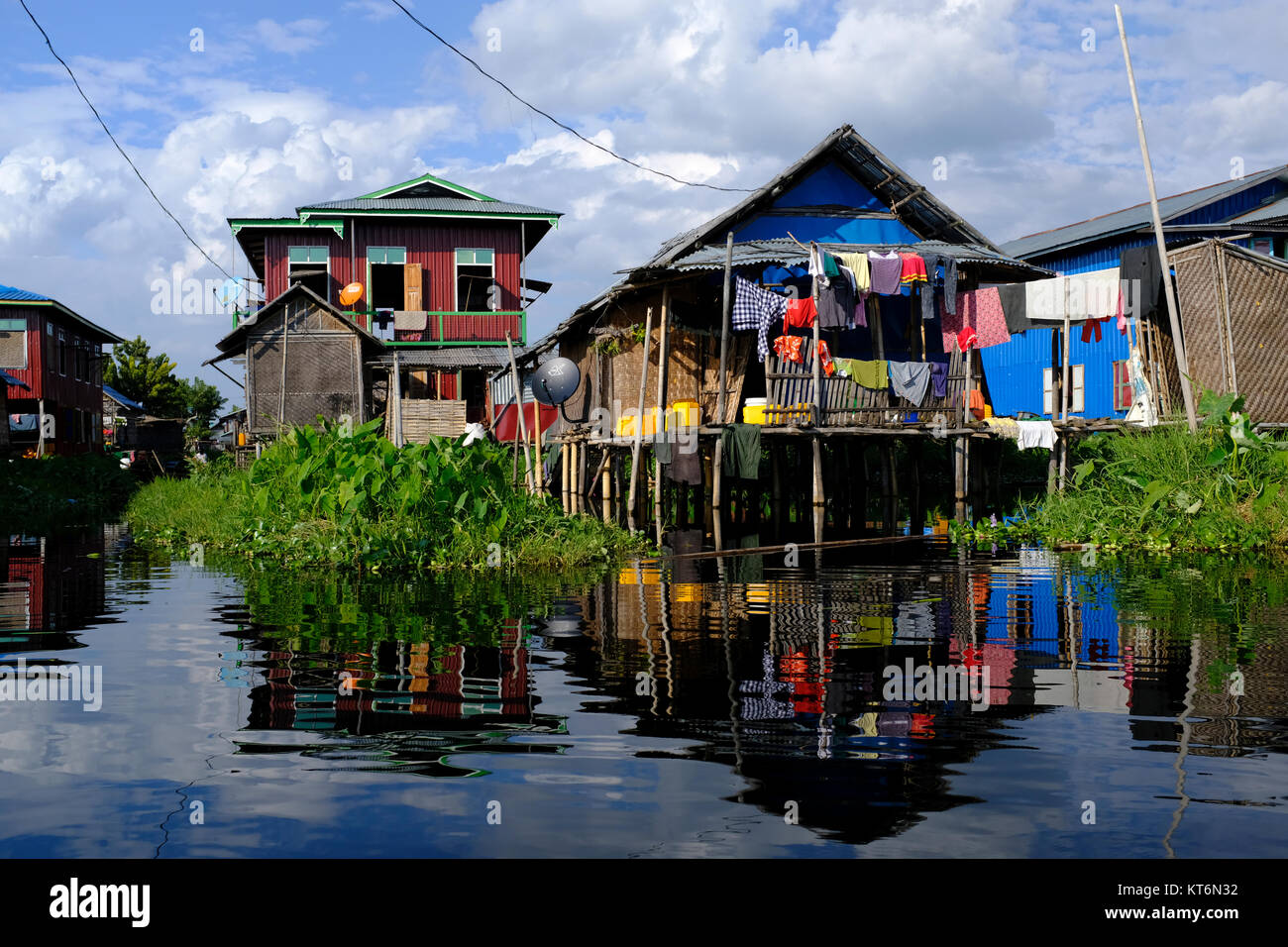 Floating village in Inle Lake, Myanmar Stock Photo - Alamy