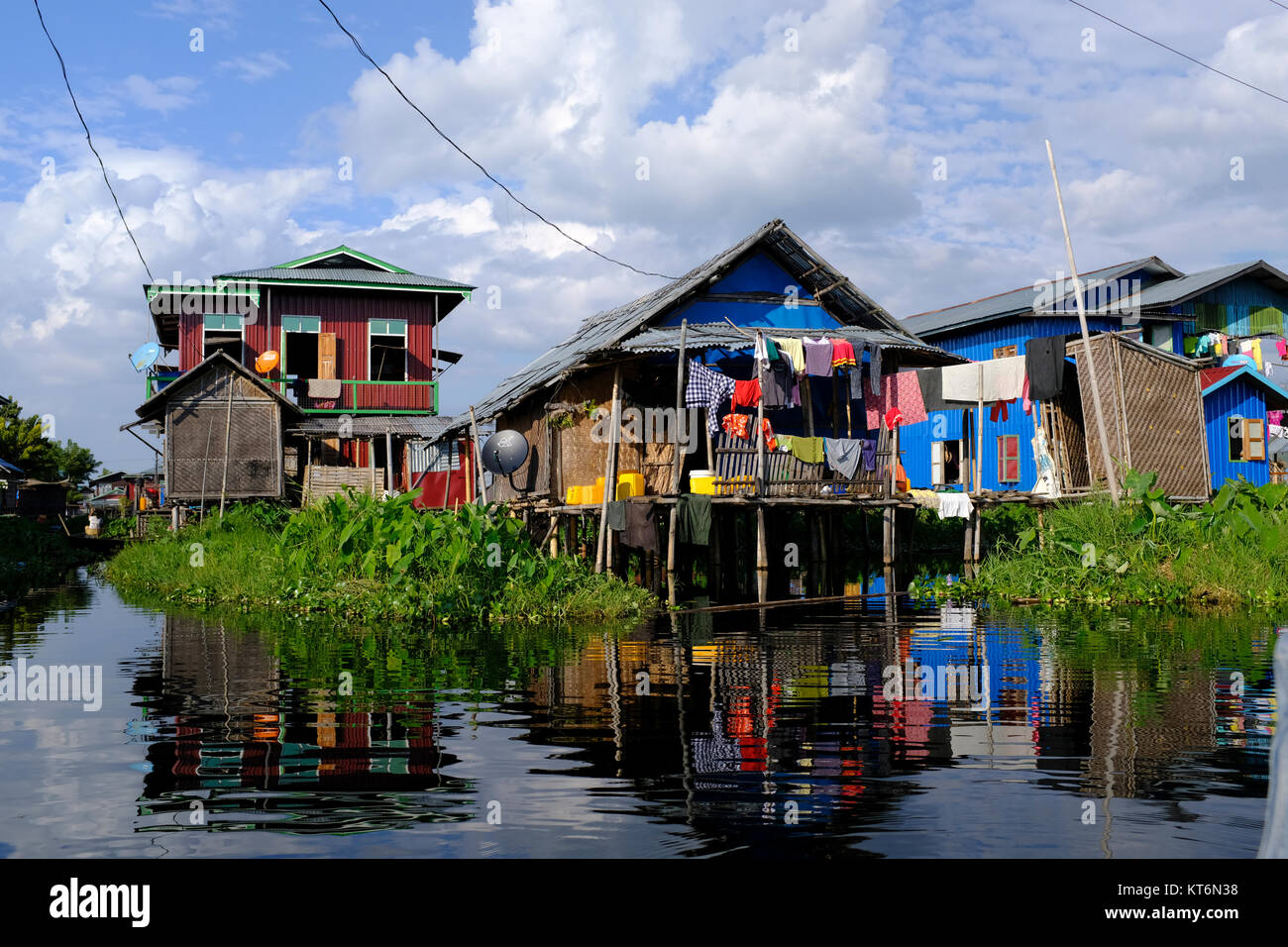 Floating village in Inle Lake, Myanmar Stock Photo - Alamy
