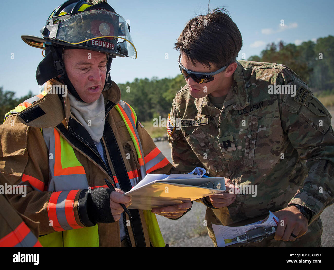 Ex usn aircraft hi-res stock photography and images - Alamy