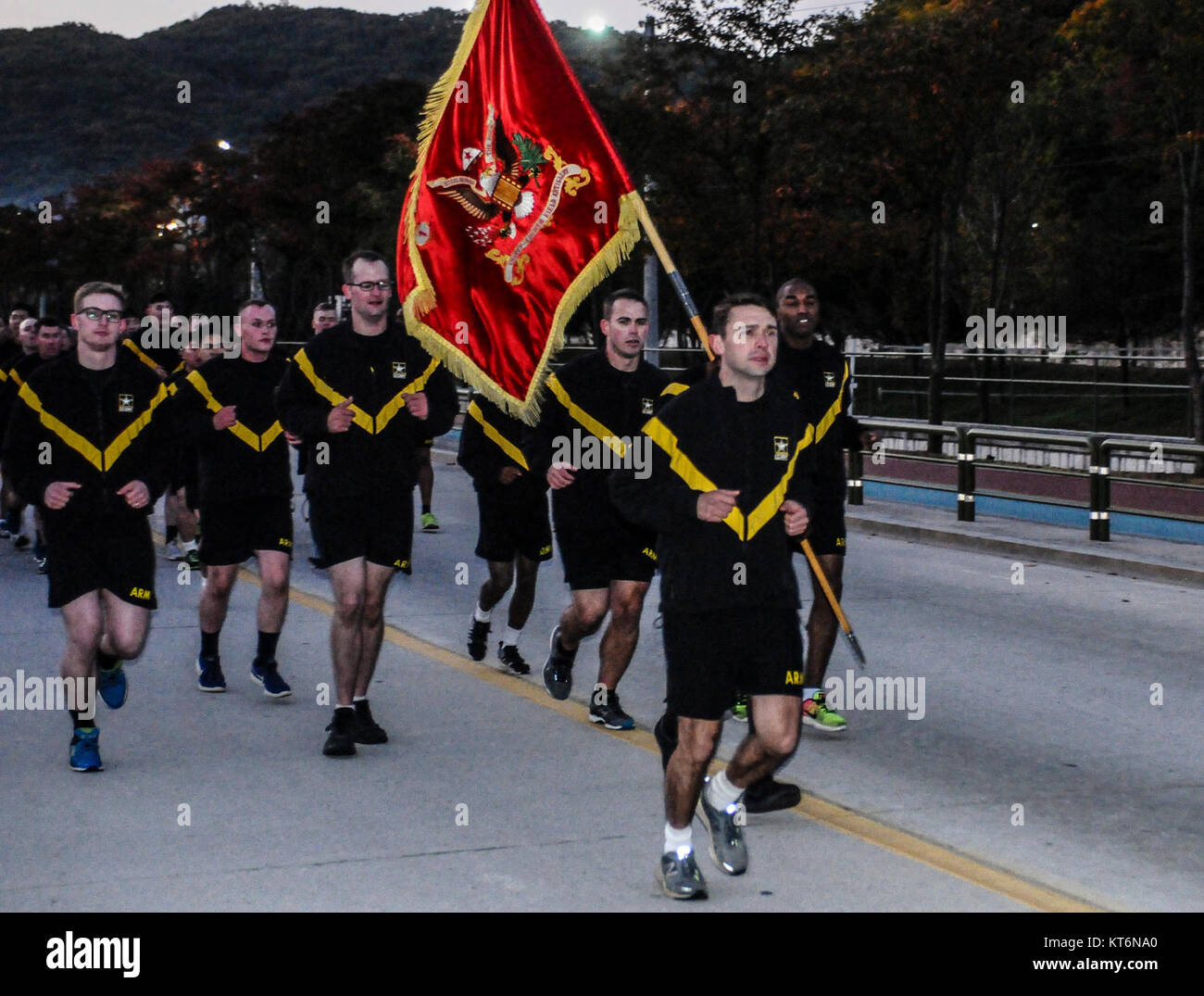 Soldiers assigned to 1st Battalion, 38th Field Artillery Regiment ...