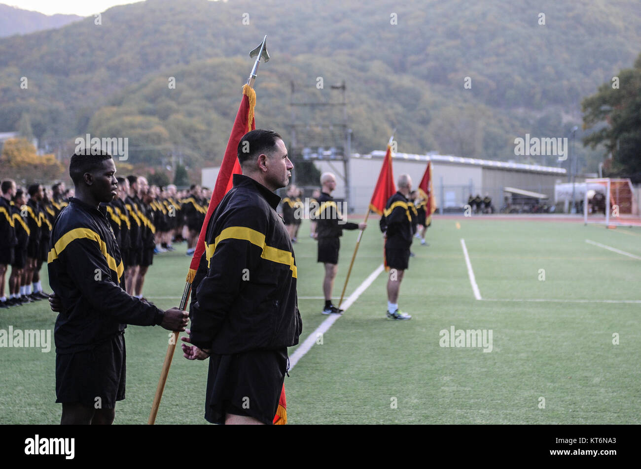 Soldiers assigned to 210th Field Artillery Brigade, 2nd Infantry ...