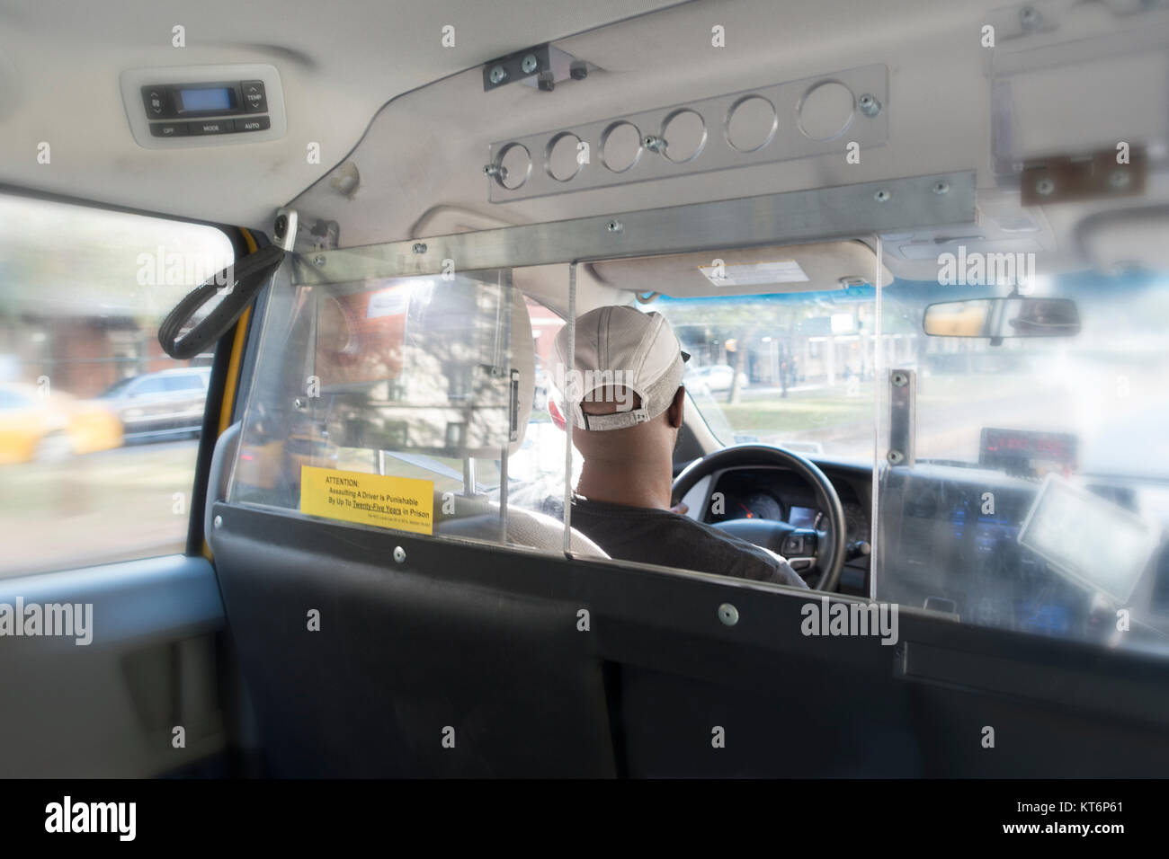 Inside a new york taxi hi-res stock photography and images - Alamy