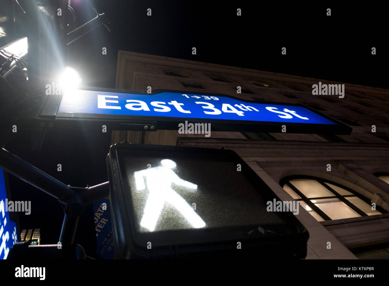 34th street sign Stock Photo - Alamy