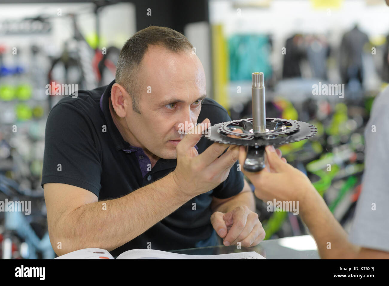 customer at a service bicycle Stock Photo - Alamy