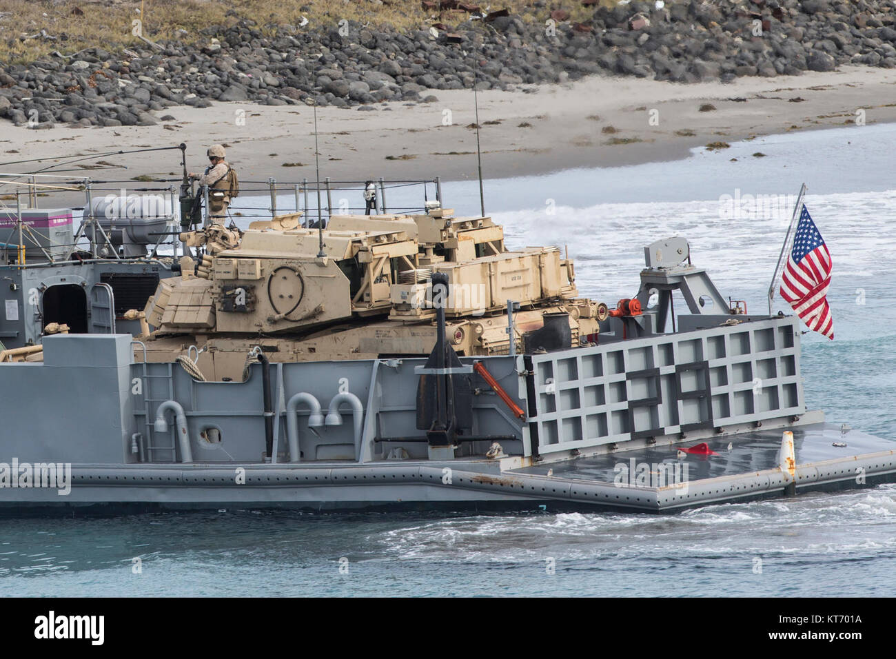 M1 assault breacher vehicle hi-res stock photography and images - Alamy