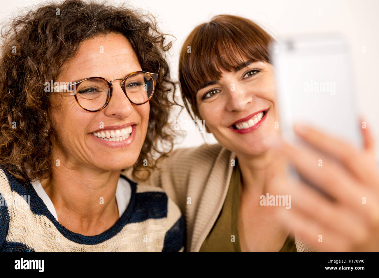 Best friends making a selfie Stock Photo - Alamy