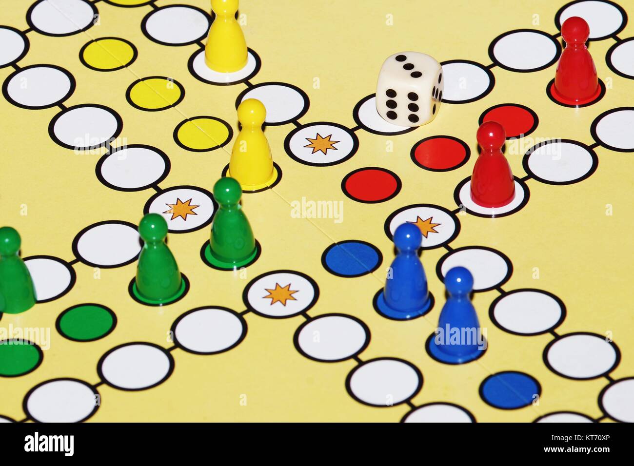 Retro playing board games hi-res stock photography and images - Alamy
