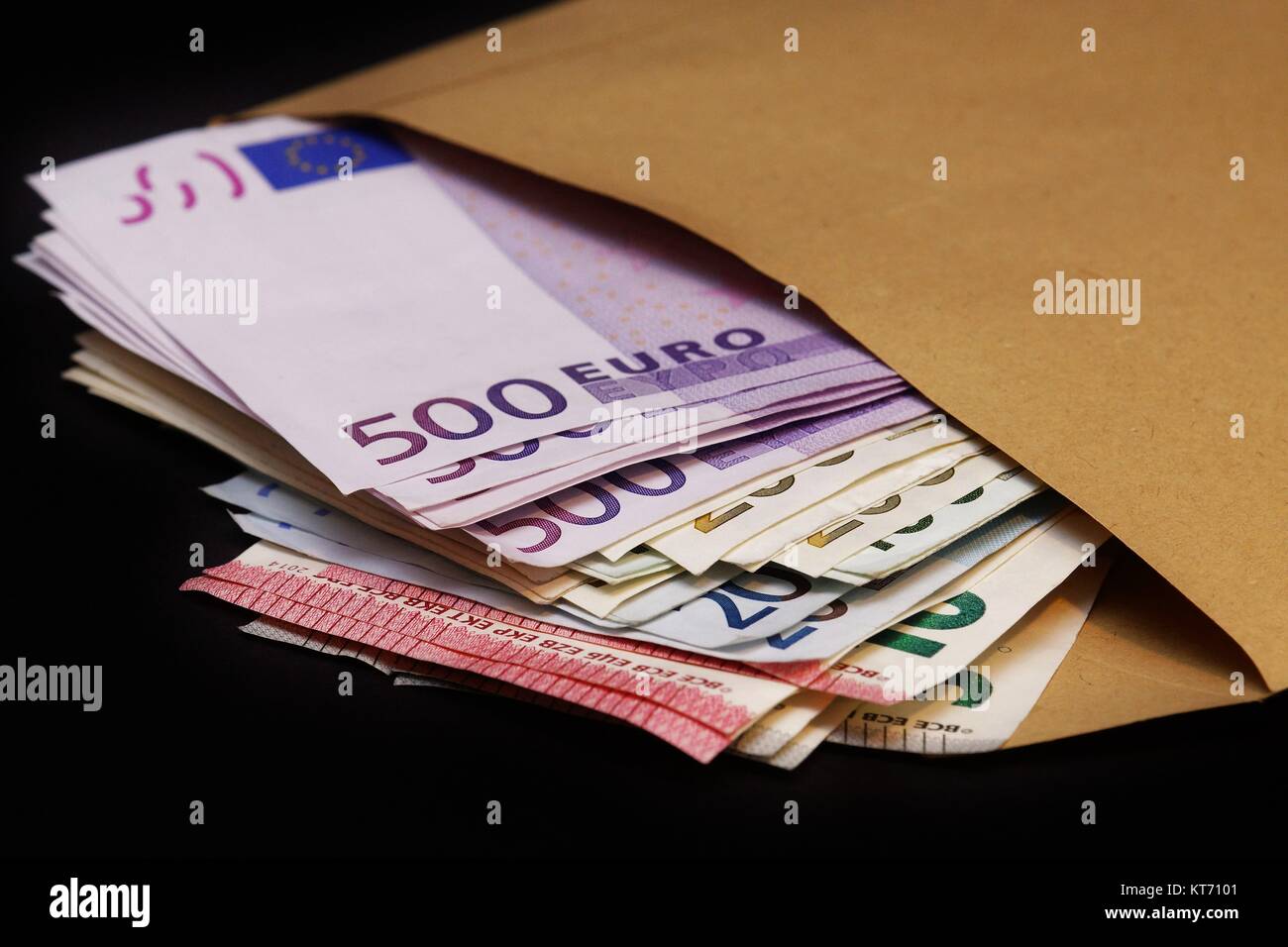 Illicit transaction hi-res stock photography and images - Alamy