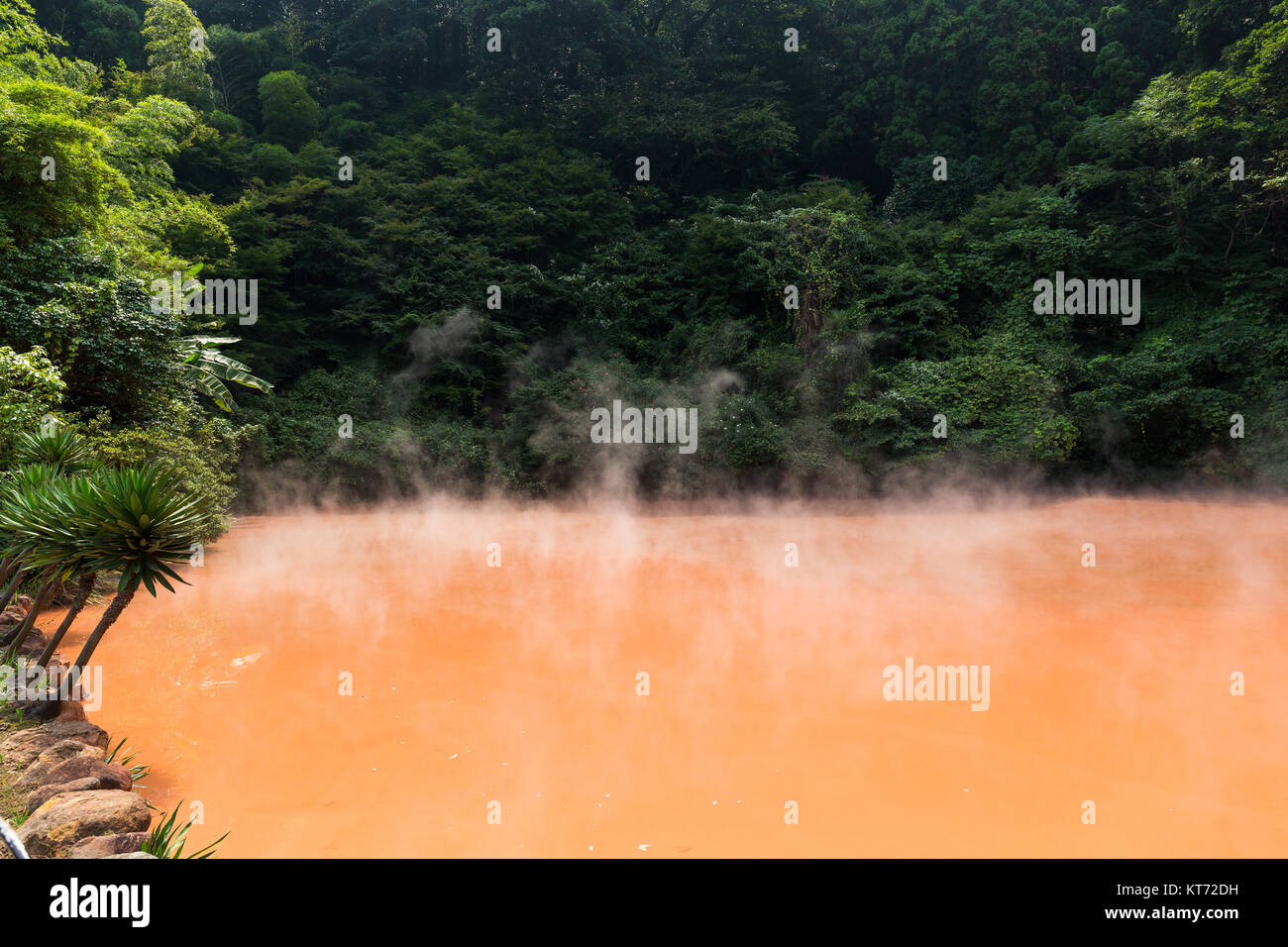 Blood pond japan hi-res stock photography and images - Alamy