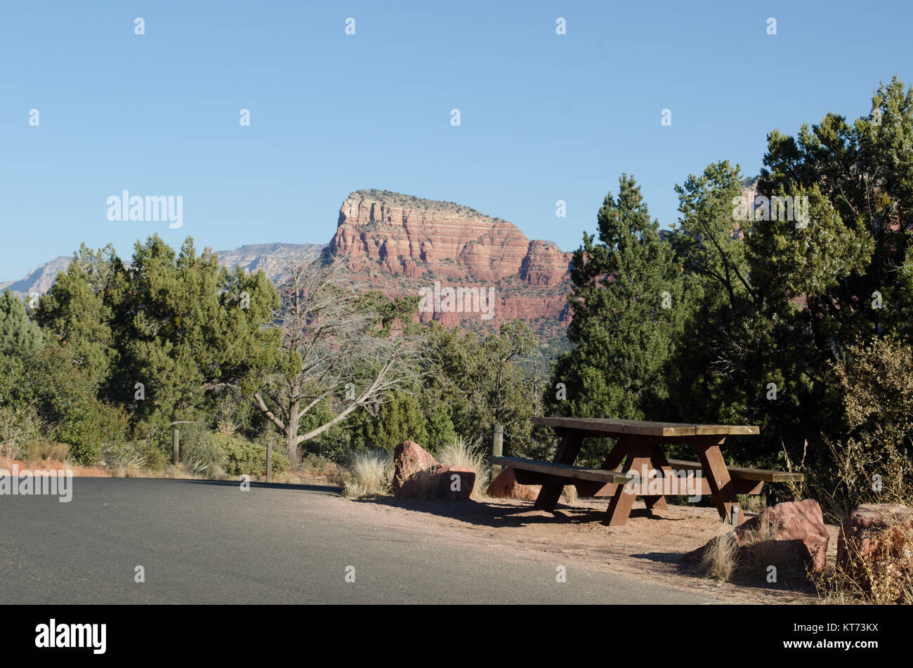 Hike picnic table hi-res stock photography and images - Alamy