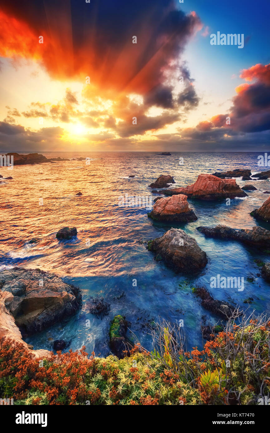 Big Sur rocks Stock Photo - Alamy