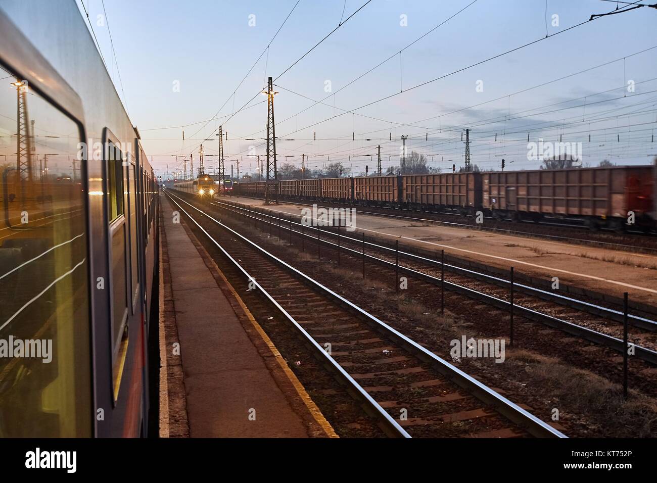 Train window view at dusk hi-res stock photography and images - Alamy