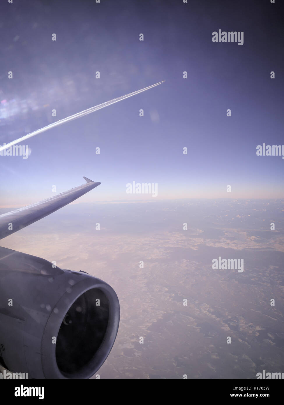 Plane engine, in flight Stock Photo - Alamy