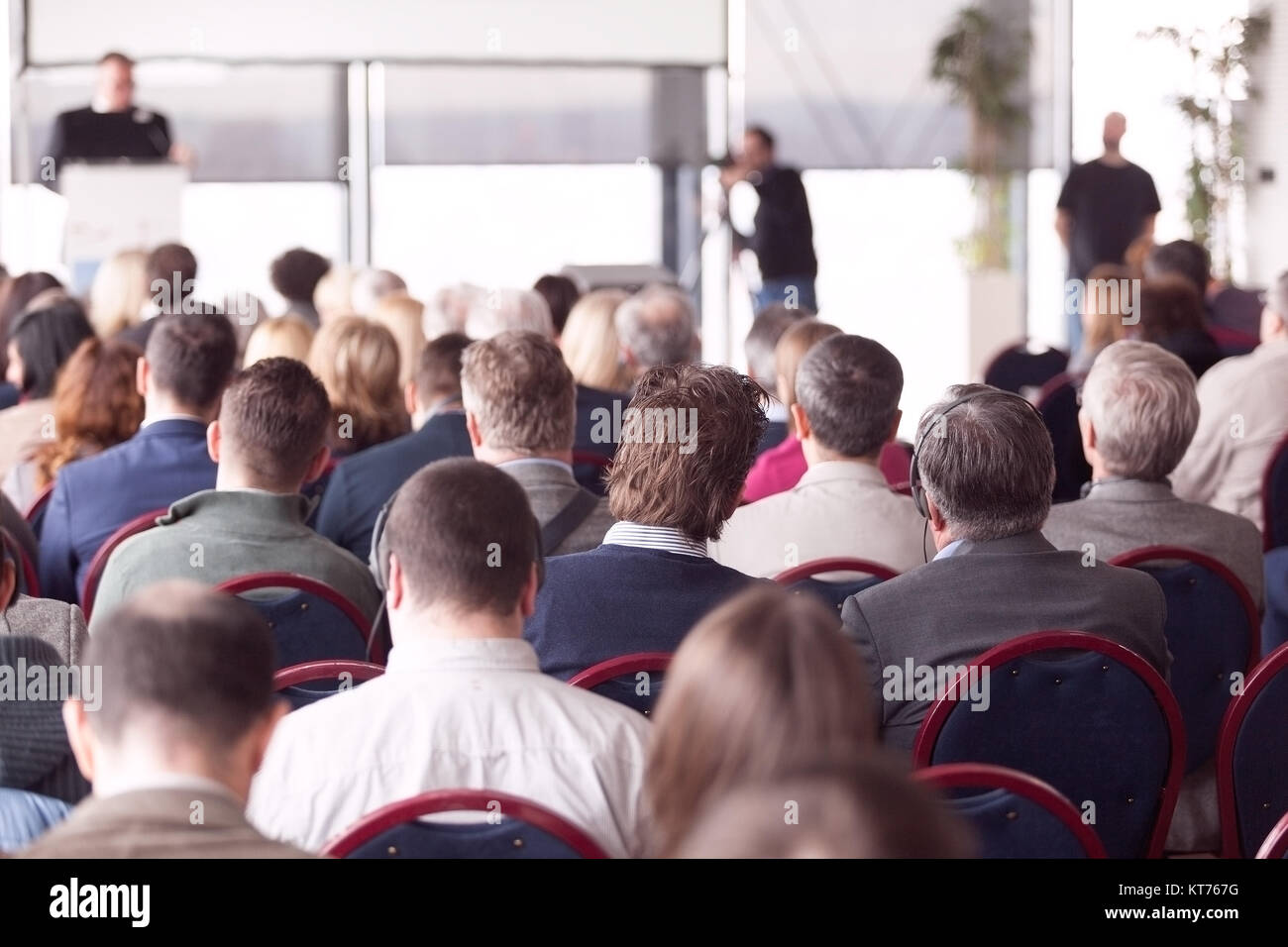 Business entrepreneurship symposium speaker hi-res stock photography ...