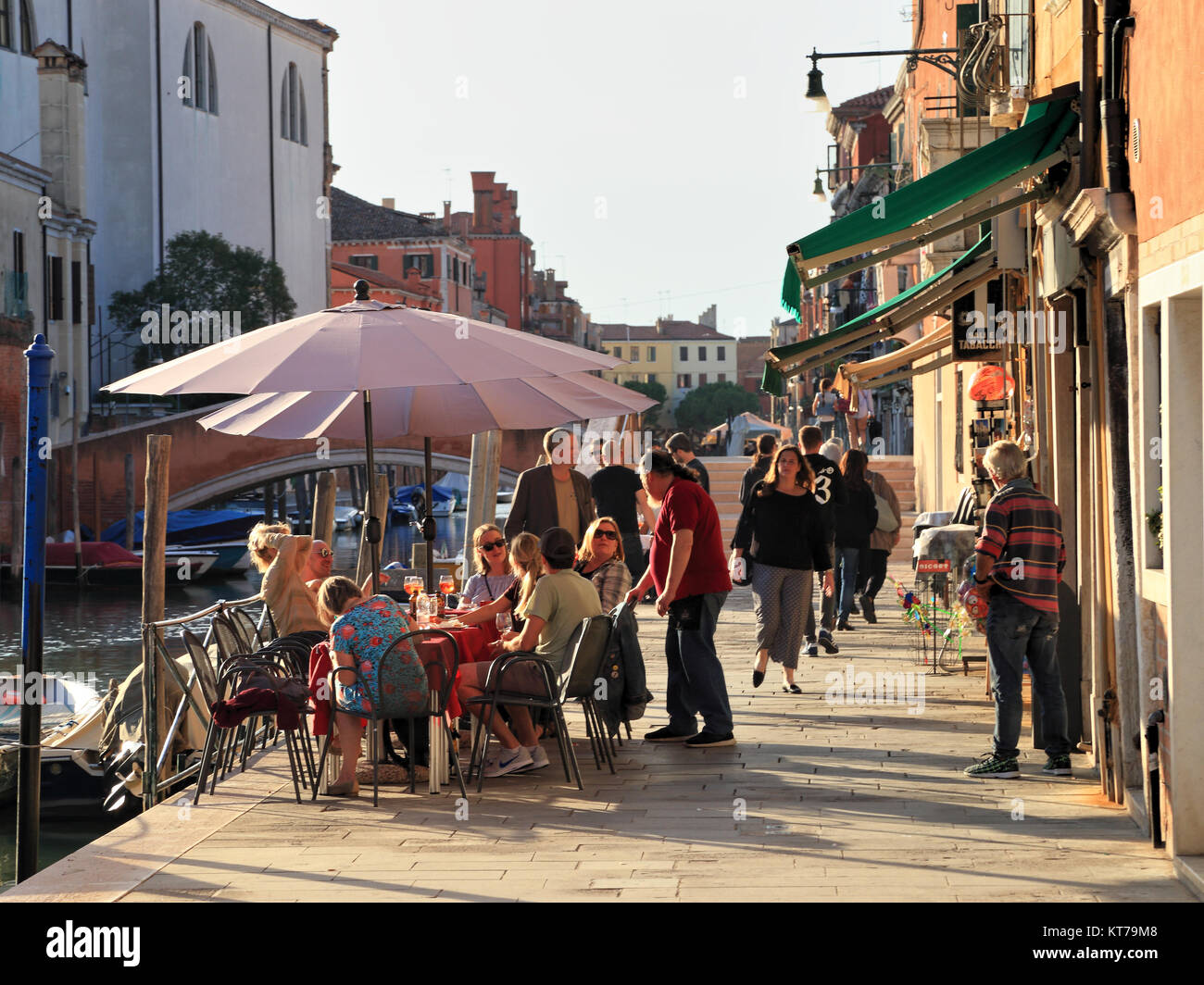 Profondo Rosso bar, Rio di San Girolamo, Fondamenta degli Ormesini ...