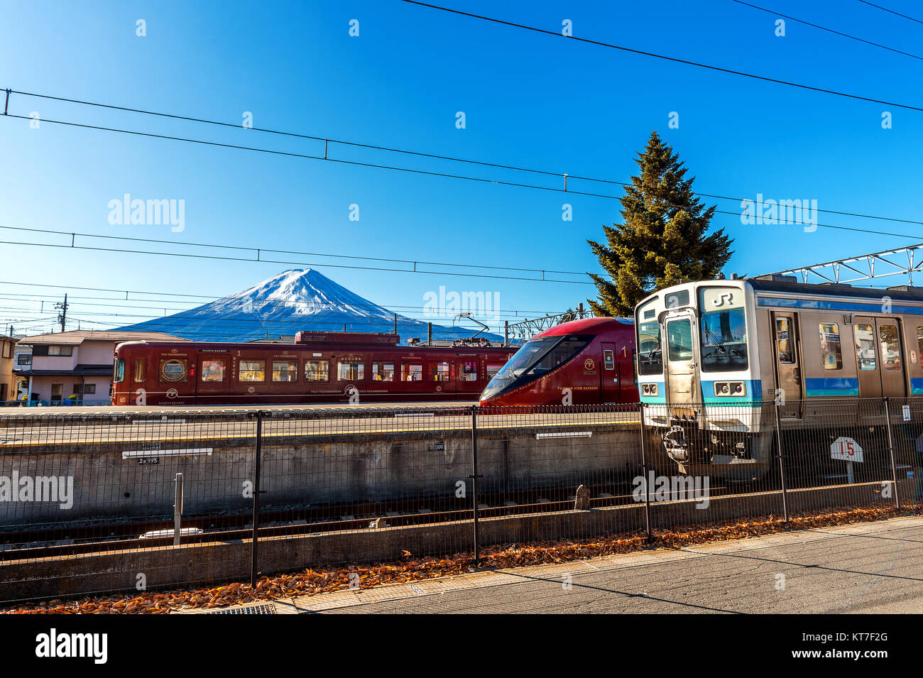 Fujikyu commuter train hi-res stock photography and images - Alamy