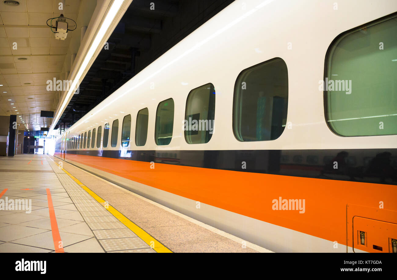 High Speed Rail Station platform Stock Photo - Alamy