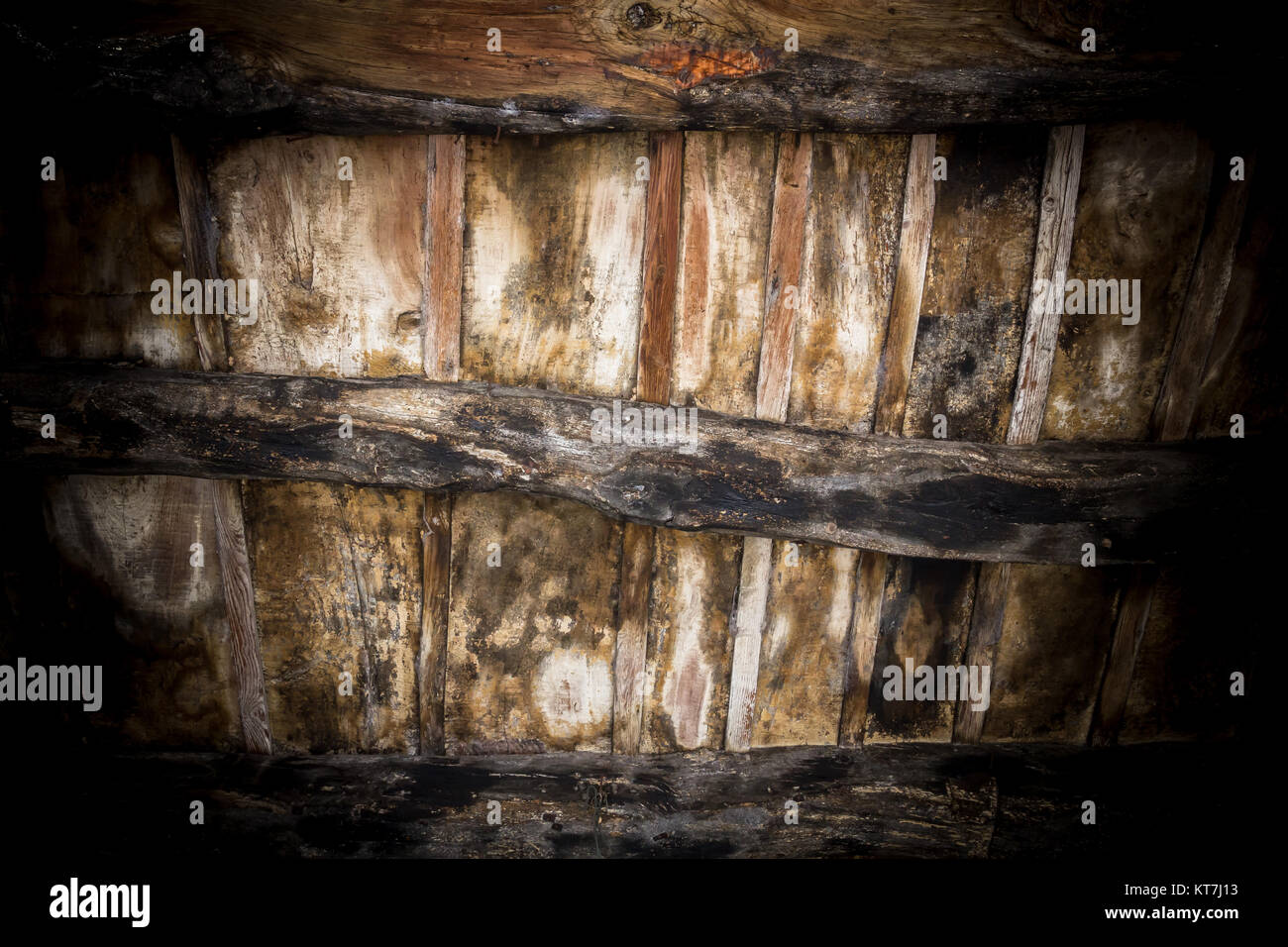 Rotten beam hi-res stock photography and images - Alamy