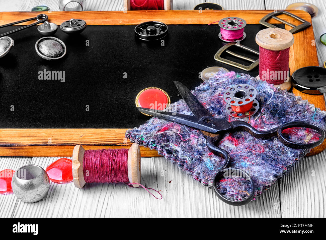 thread and buttons Stock Photo - Alamy