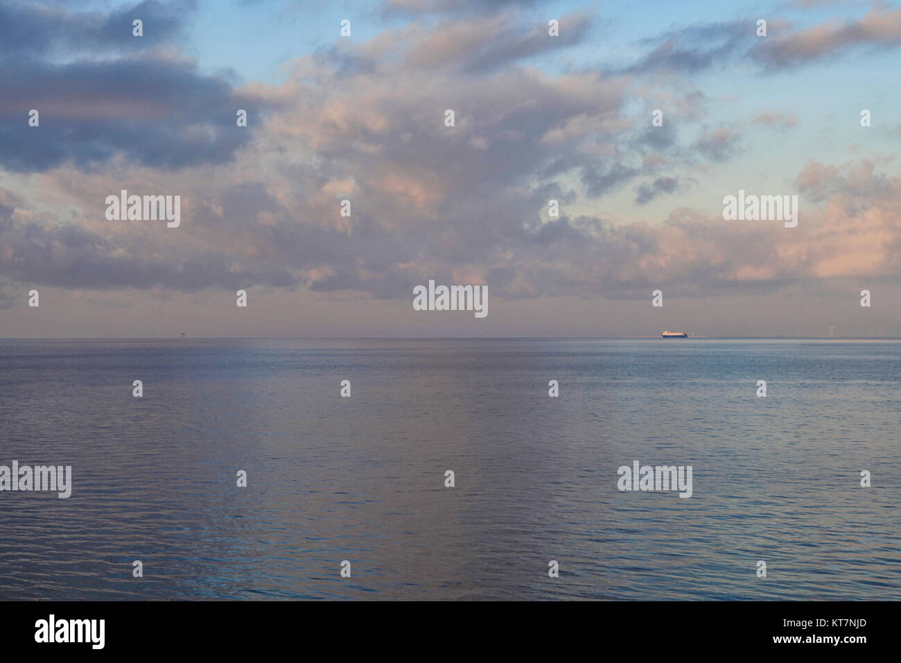 Beautiful blue purple ocean Stock Photo - Alamy