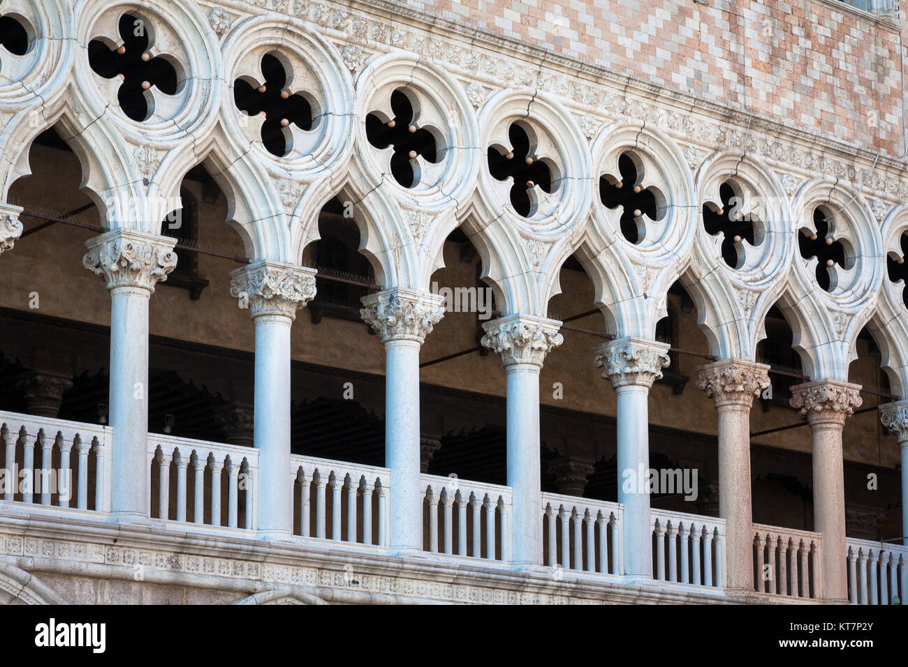 Venice, Italy - Columns perspective Stock Photo - Alamy