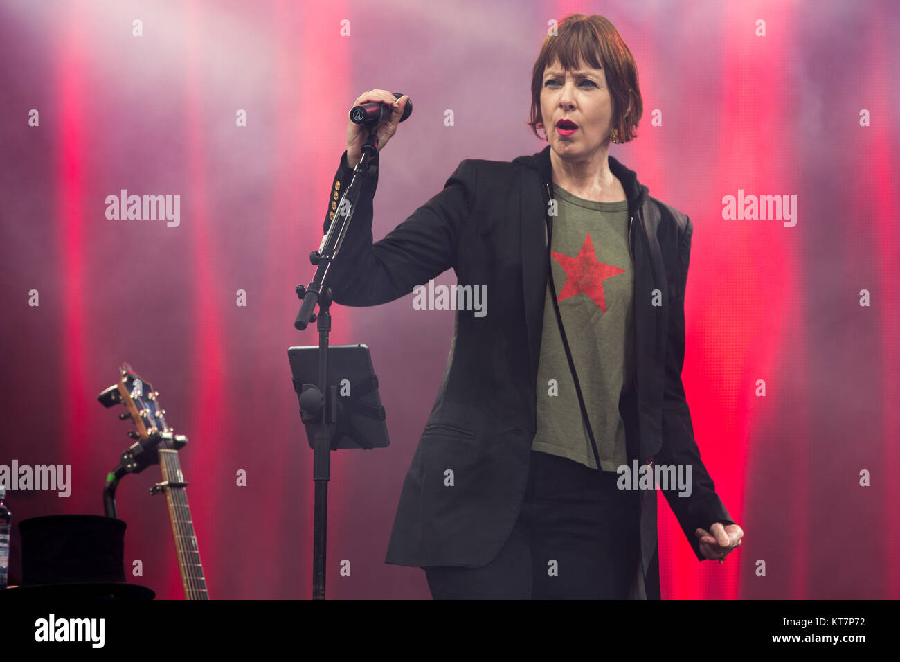 The American singer, songwriter and folk musician Suzanne Vega performs ...