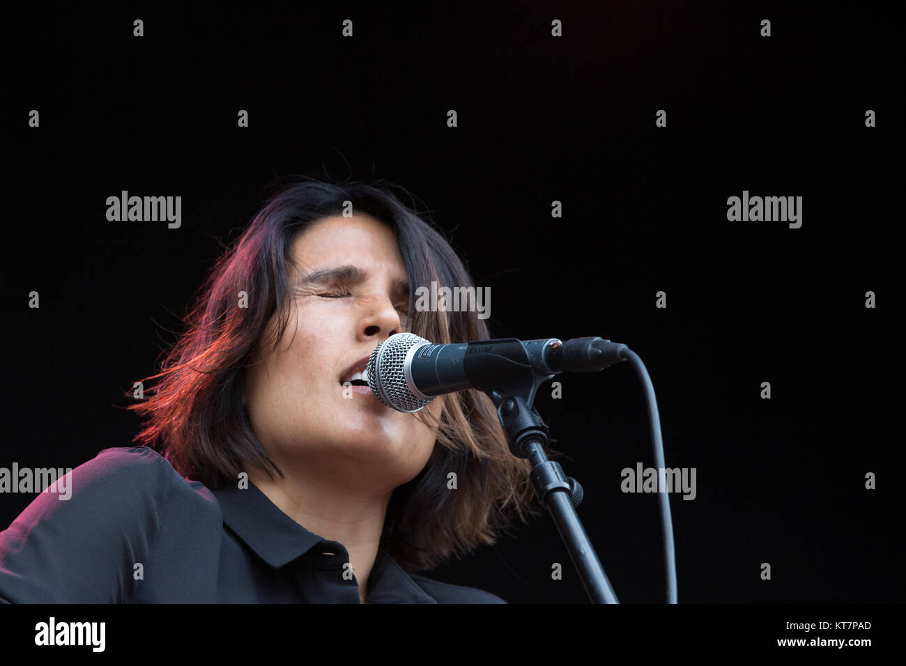 Tanita tikaram hi-res stock photography and images - Alamy