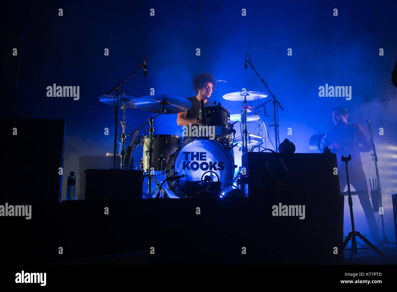 The kooks concert hi-res stock photography and images - Alamy