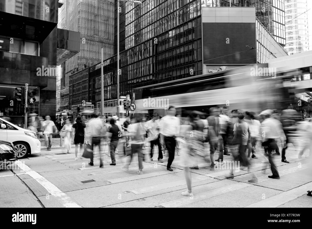 Busy pedestrian crossing at Hong Kong (Black and White Stock Photo - Alamy