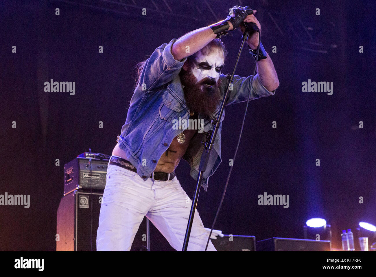 Hoest singer hi-res stock photography and images - Alamy