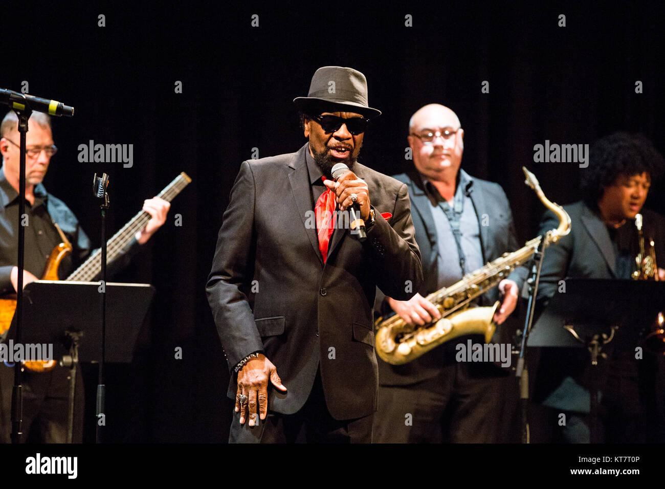 William bell singer hi-res stock photography and images - Alamy