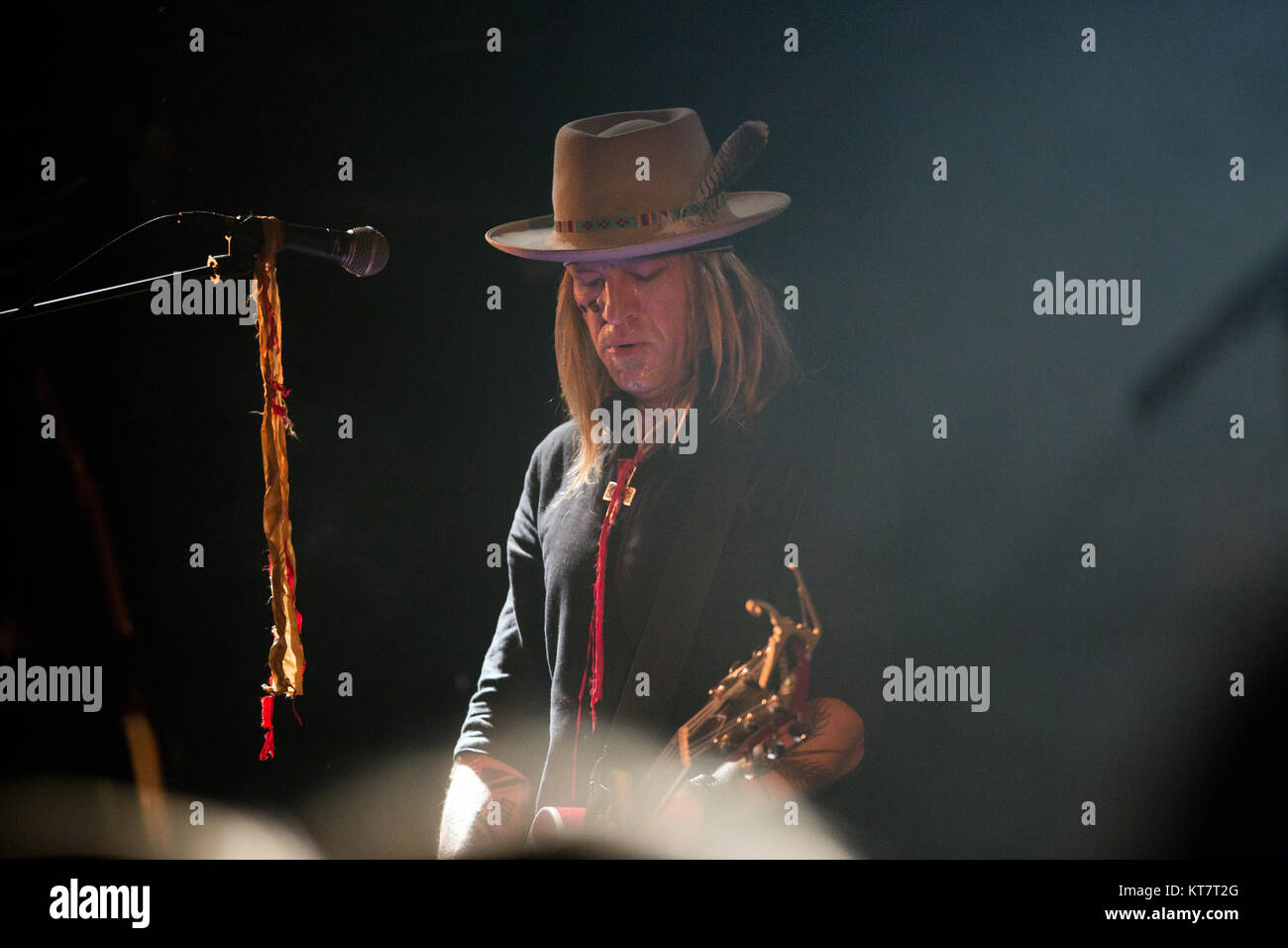 The American alternative country band Wovenhand (also spelled Woven ...