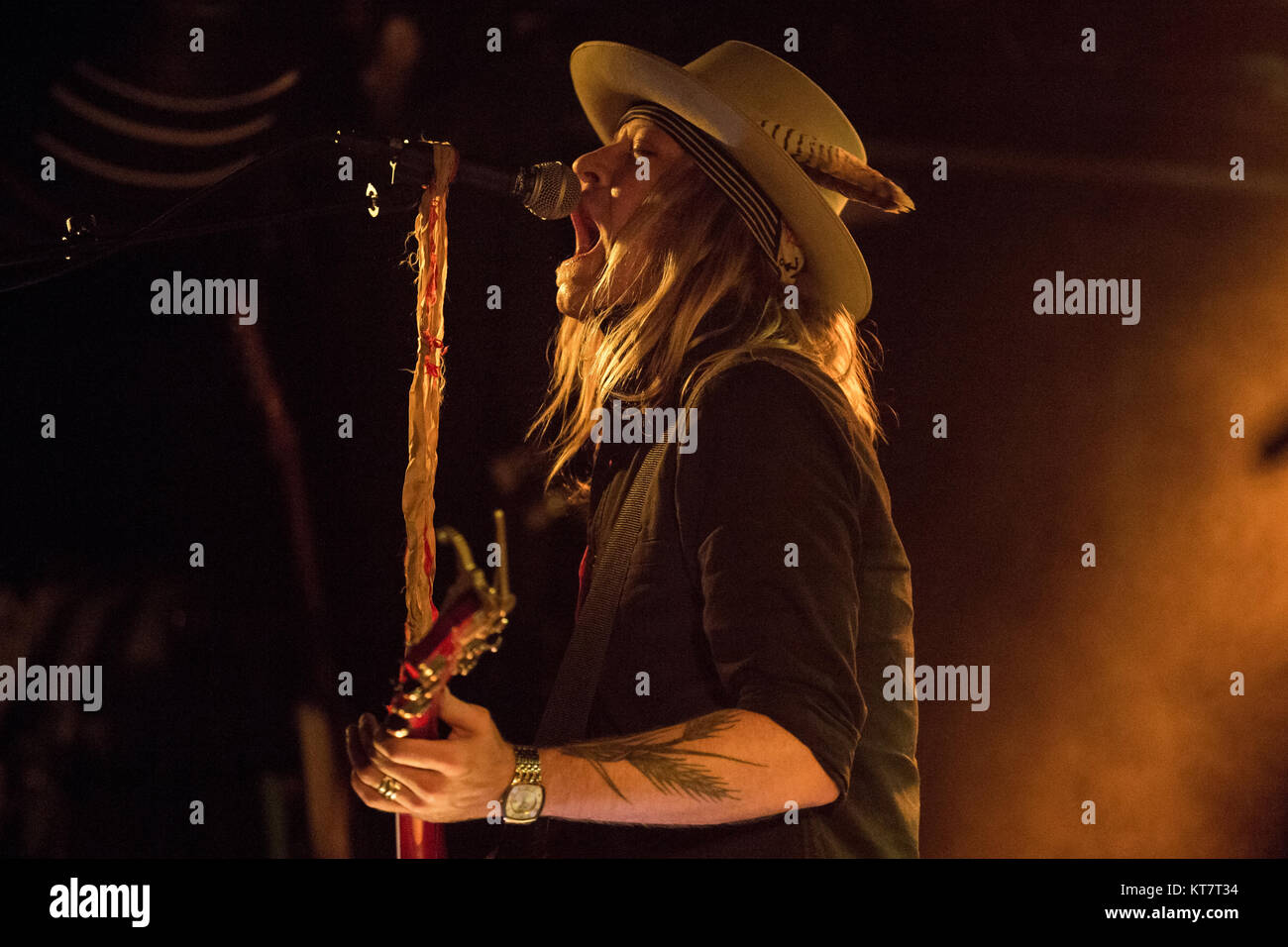 The American alternative country band Wovenhand (also spelled Woven ...
