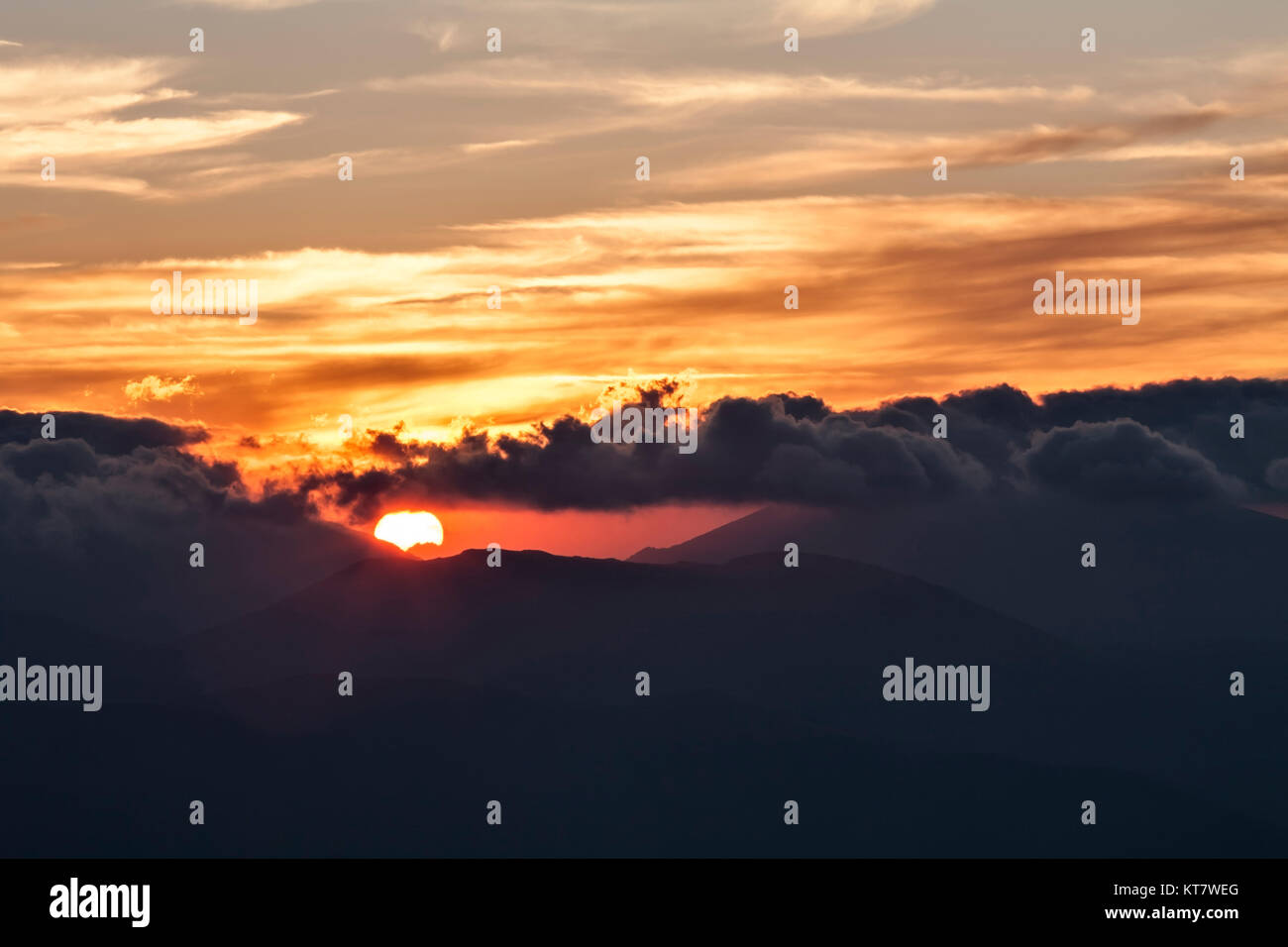 Golden sunset in the park of Monti San Vicino and Canfaito Stock Photo ...