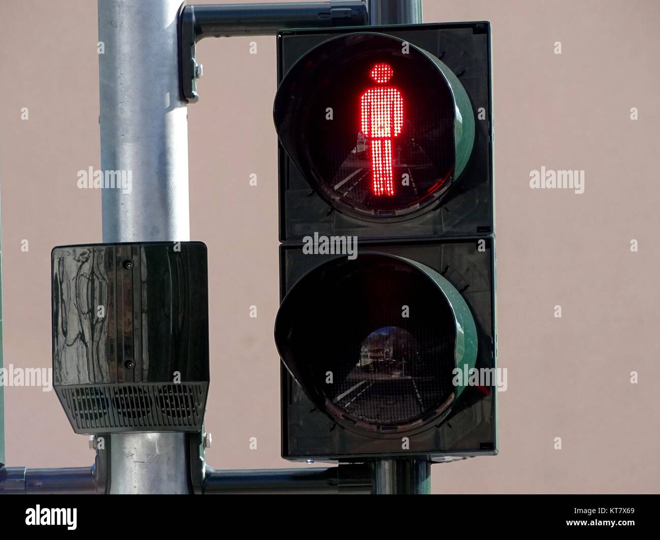 Set Of Traffic Lights Stock Photos & Set Of Traffic Lights Stock Images ...