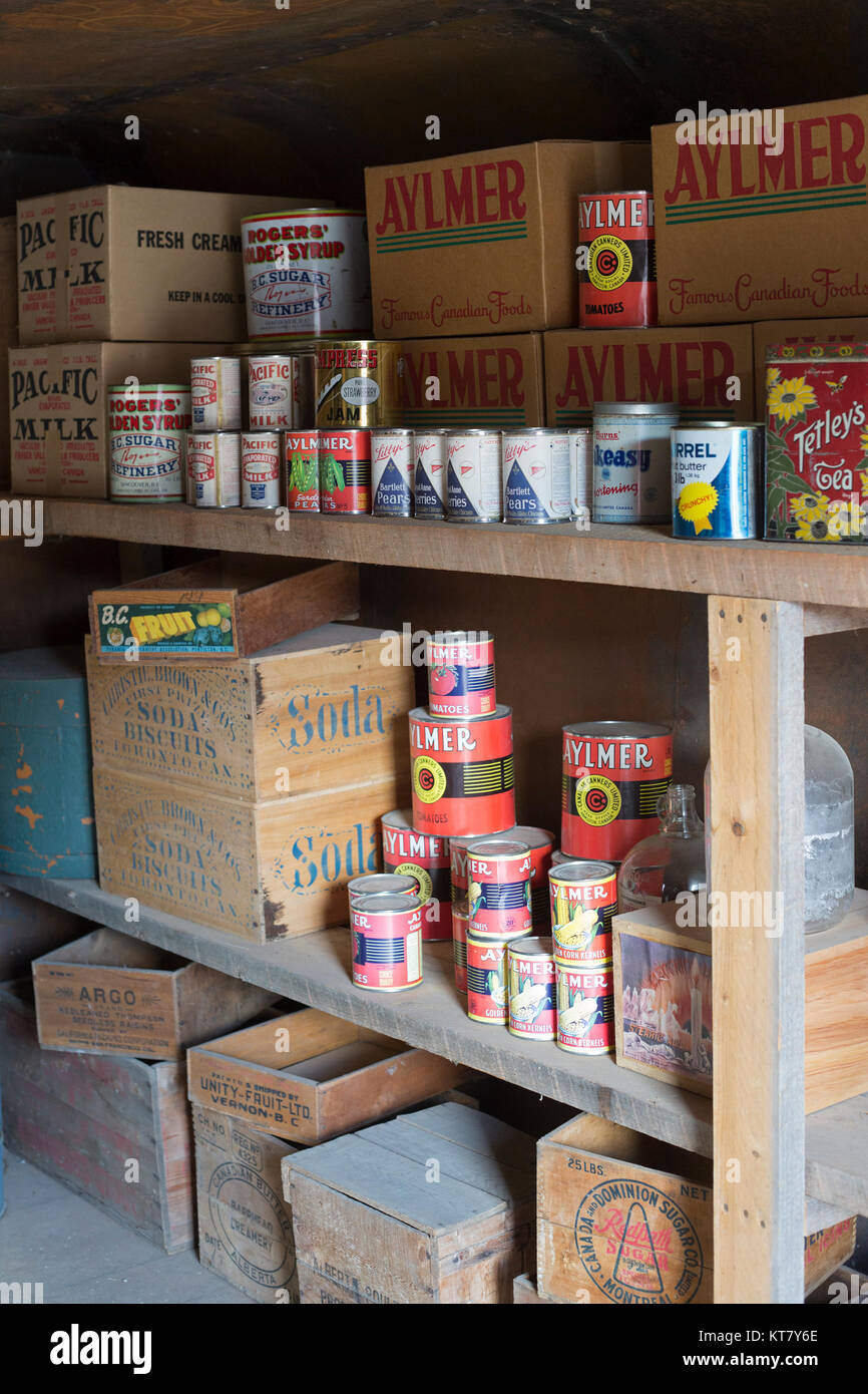 Canned goods hi-res stock photography and images - Alamy