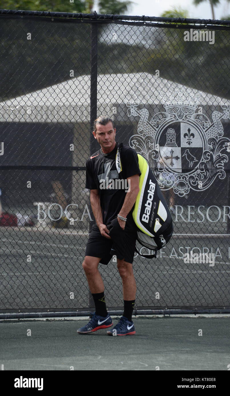 BOCA RATON, FL - NOVEMBER 20: Rocker Gavin Rossdale is seen playing ...