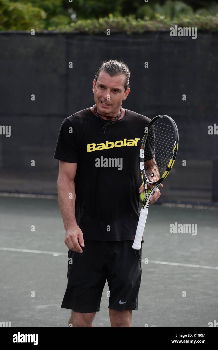 BOCA RATON, FL - NOVEMBER 20: Rocker Gavin Rossdale is seen playing ...