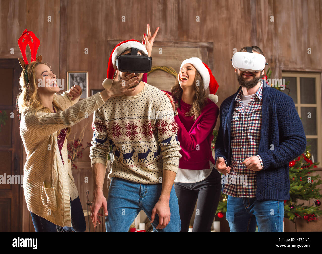People using virtual reality headsets Stock Photo - Alamy
