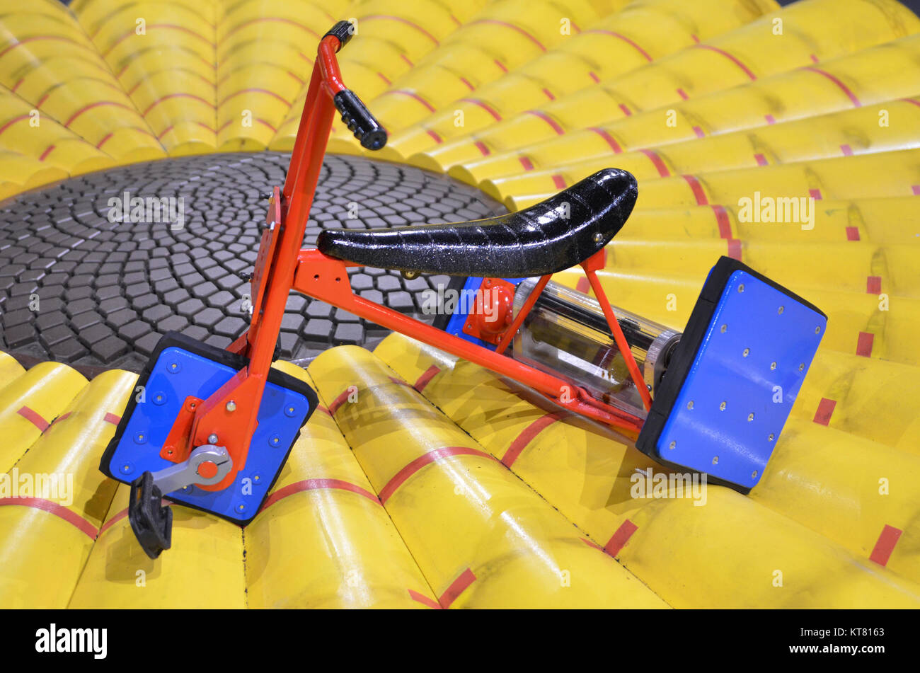 Square wheeled bke bicycle Stock Photo - Alamy