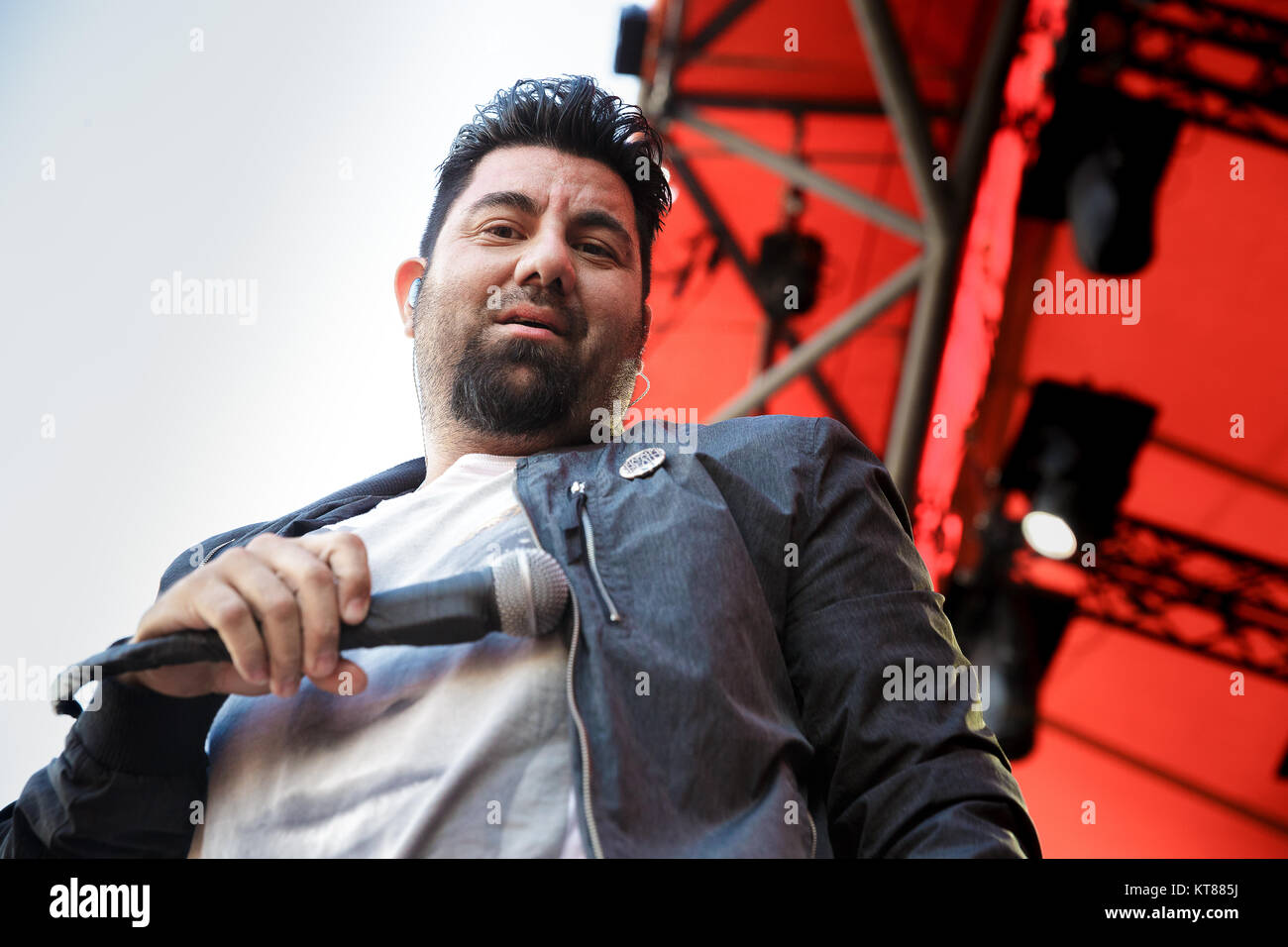 Chino moreno hi-res stock photography and images - Alamy