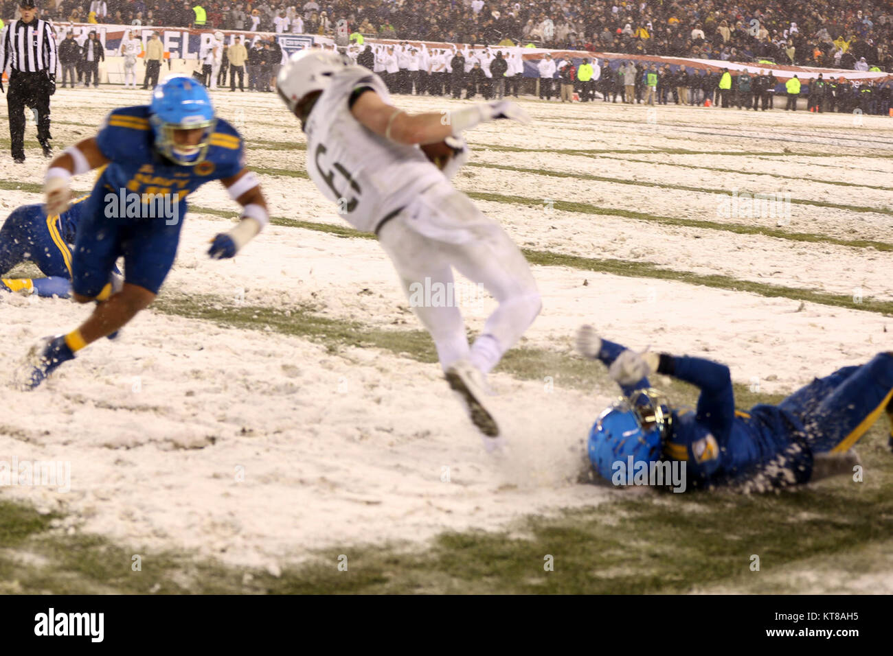 Crash tackle hi-res stock photography and images - Alamy