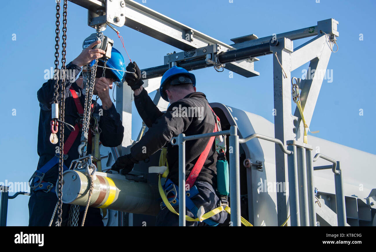 ATLANTIC OCEAN (Dec. 11, 2017) Fire Controlman 3rd Class Kyle Fite ...