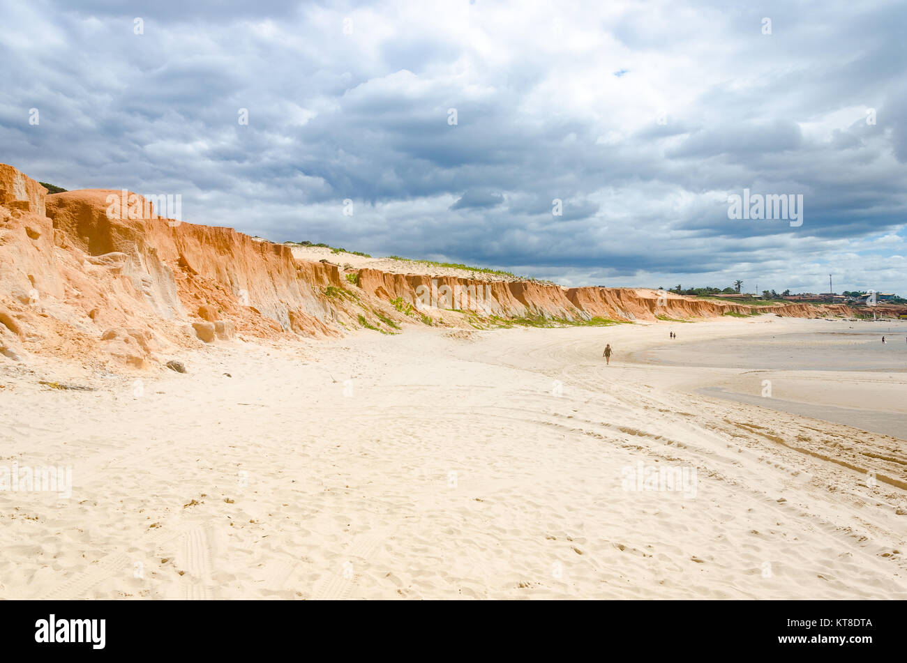 Brazil cliff beach hi-res stock photography and images - Alamy